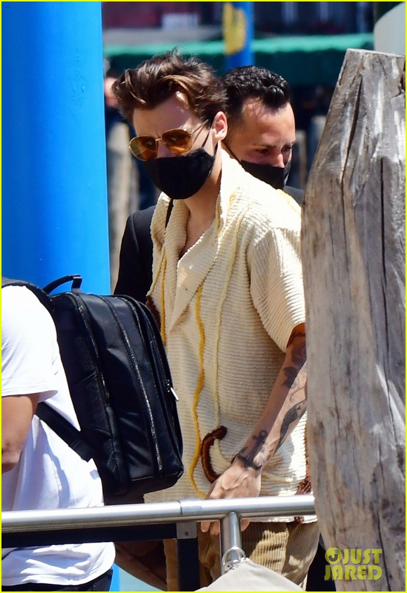 Harry Styles Relaxes on a Water Taxi as He Arrives in Venice : Photo ...