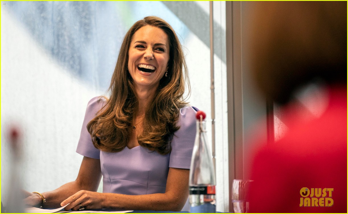 The Necklace Kate Middleton Wore in Her Latest Announcement Video Has a ...