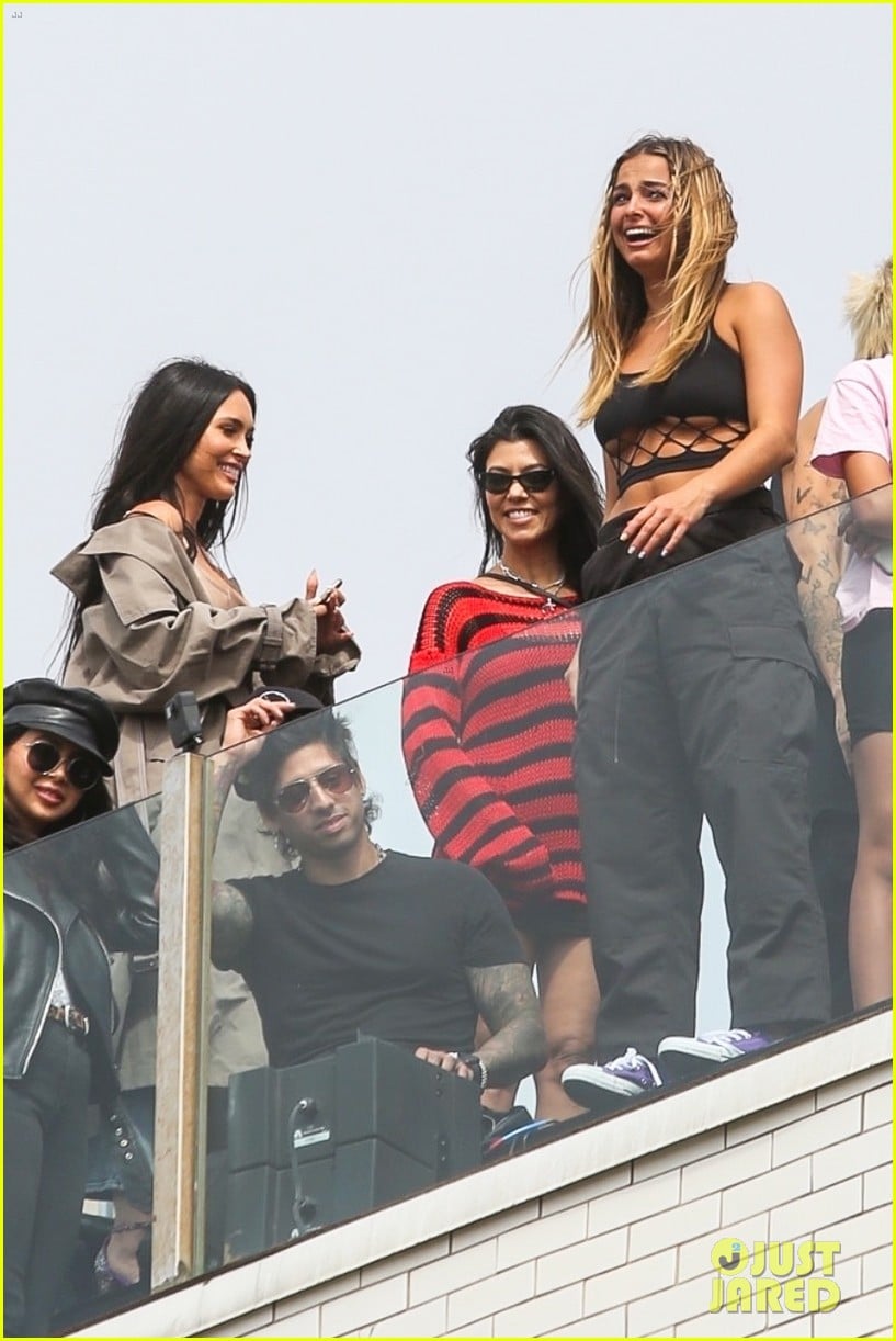 Megan Fox, Kourtney Kardashian, & Addison Rae Attend Machine Gun Kelly ...