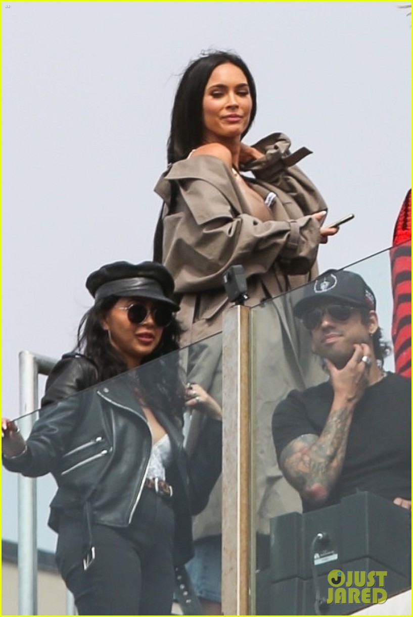 Megan Fox, Kourtney Kardashian, & Addison Rae Attend Machine Gun Kelly ...