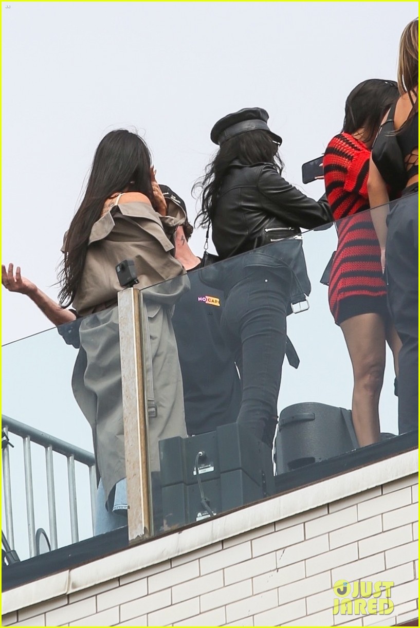 Megan Fox, Kourtney Kardashian, & Addison Rae Attend Machine Gun Kelly ...