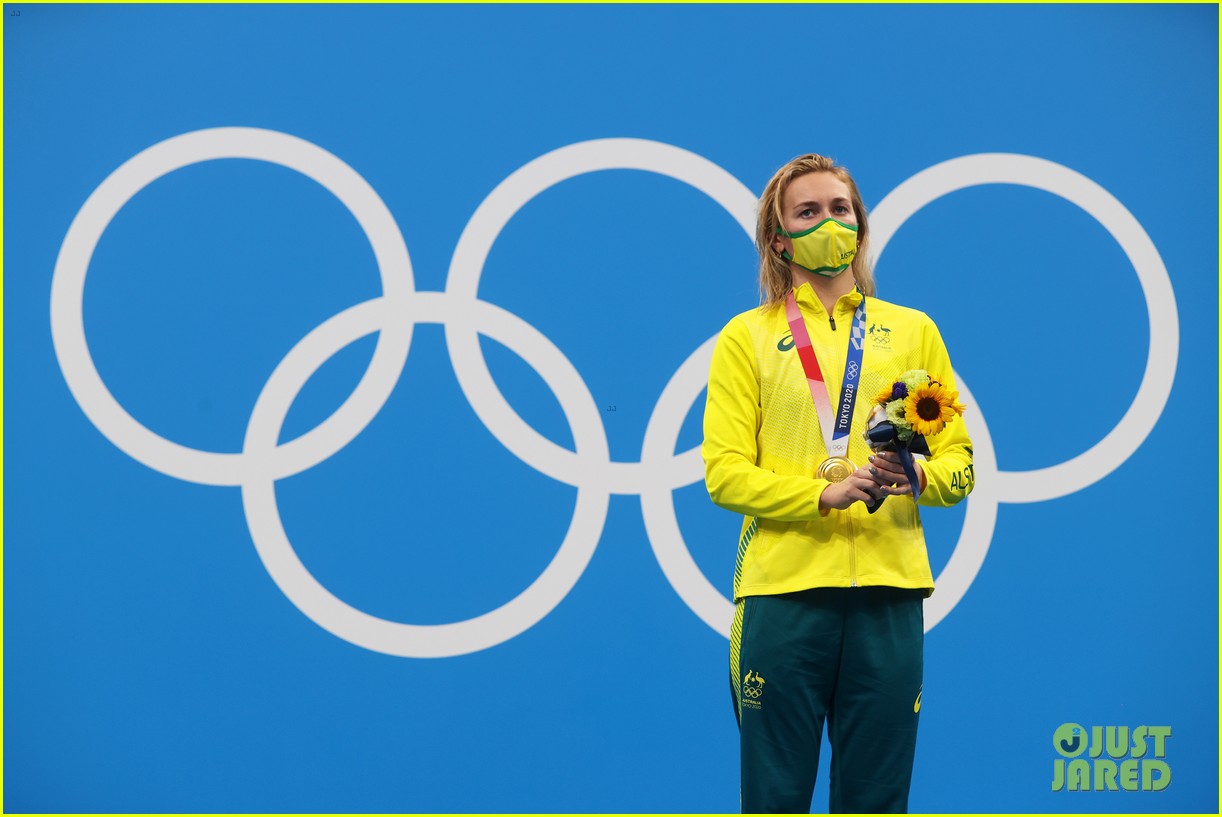 Team Australia's Ariarne Titmus Swim Coach Goes Wild After She Wins ...