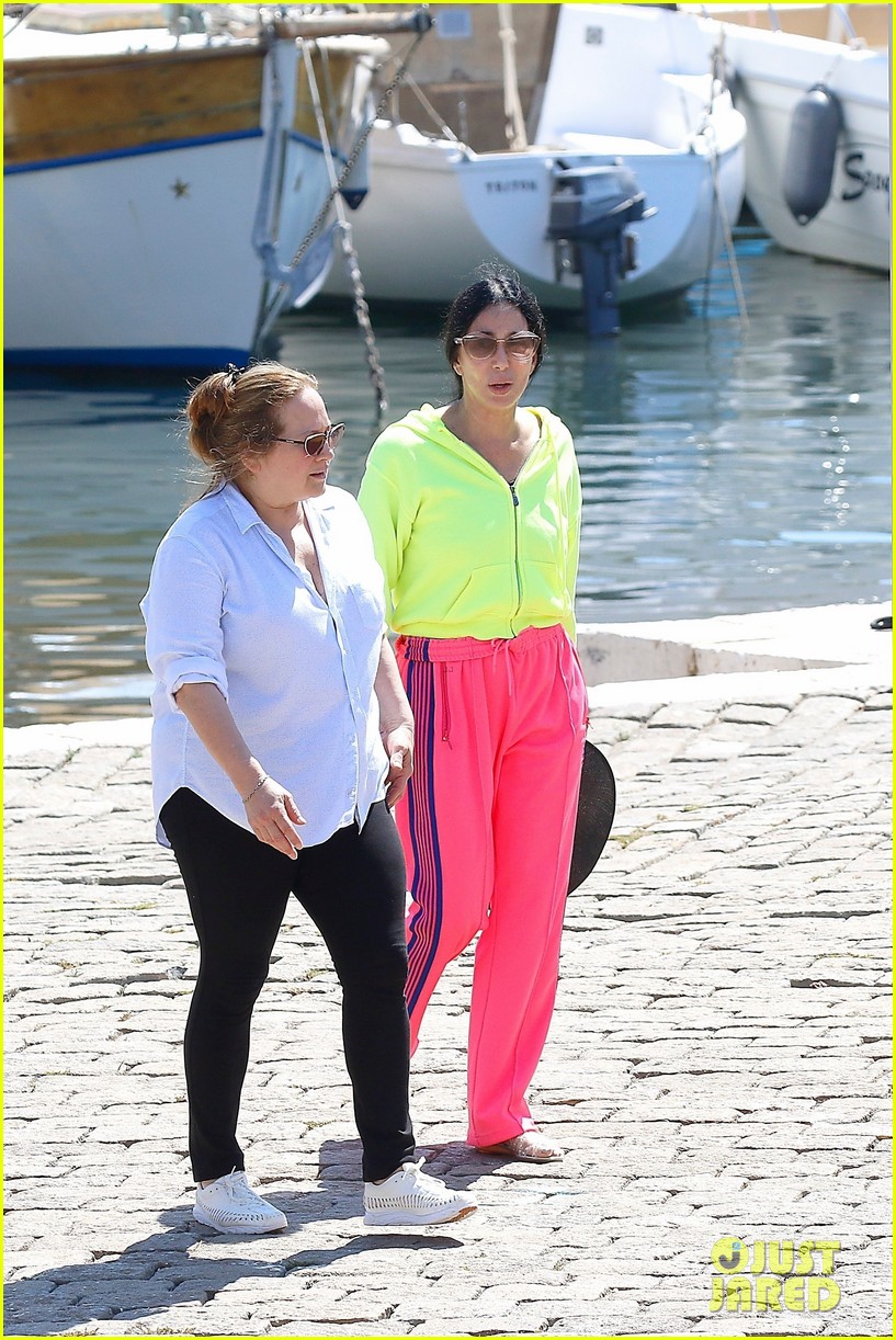 Photo: cher neon yellow pink boat arrival wrap up vacation 78 | Photo ...
