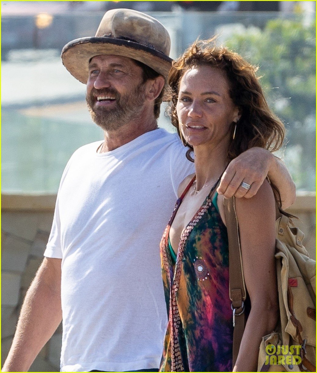 Gerard Butler & Girlfriend Morgan Brown Keep Close While Heading to ...