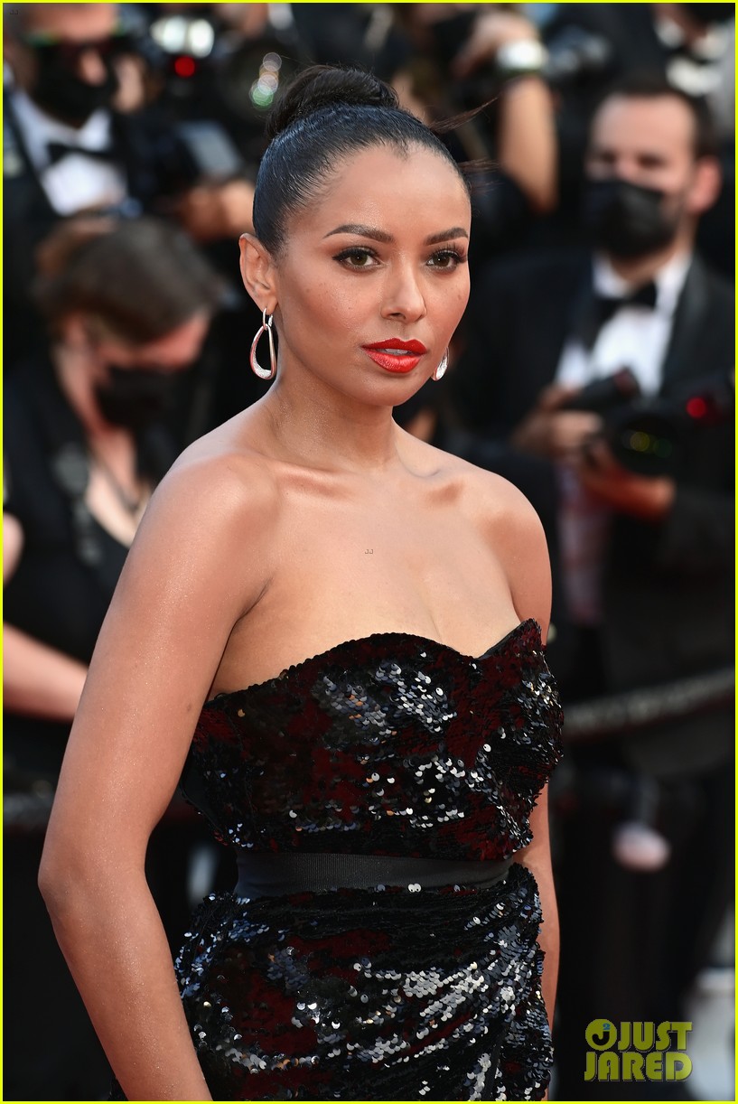 Stella Maxwell, Kat Graham, & Georgina Rodriguez Bring the Glamour to ...