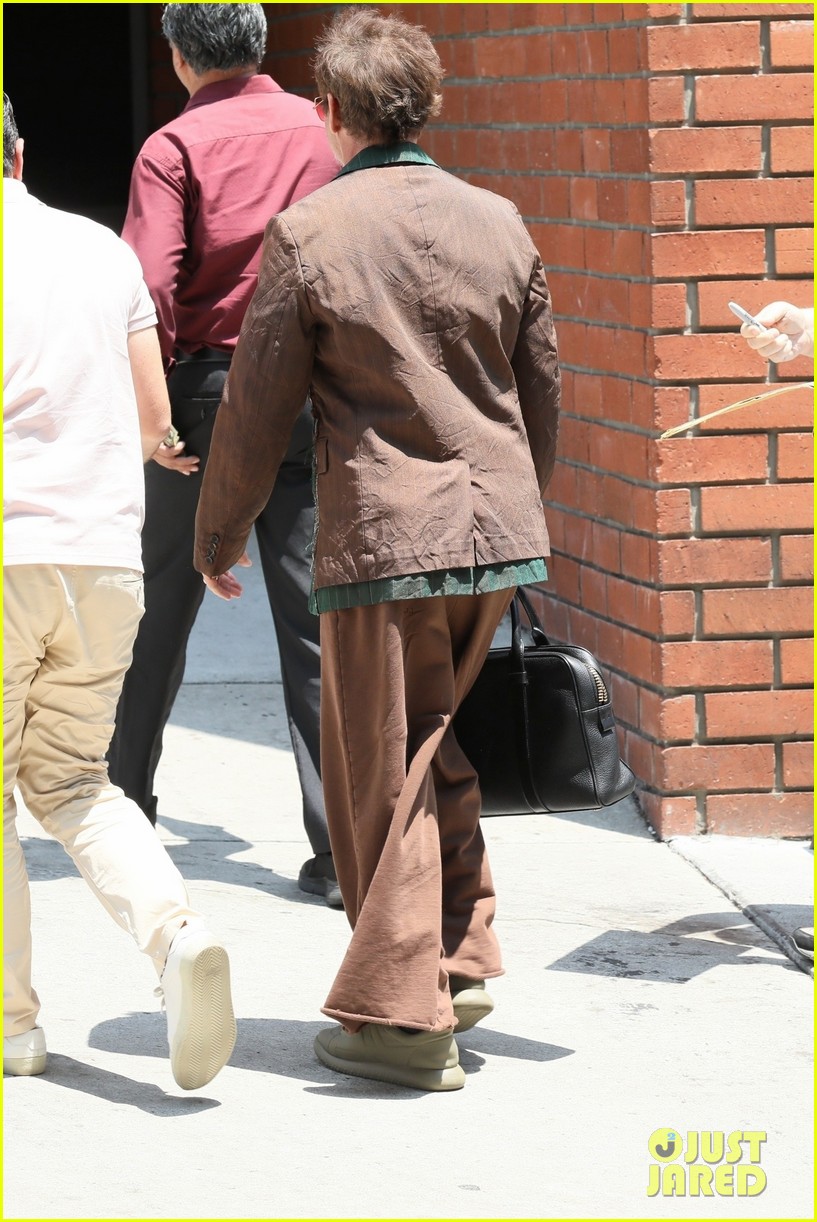 Robert Downey Jr. Steps Out in Eclectic Ouftit After Announcing Cool ...