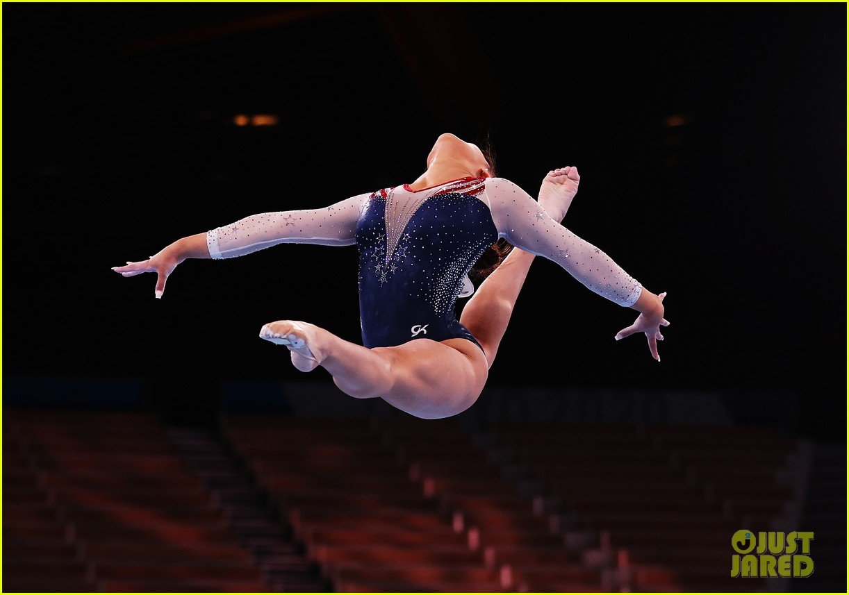 Suni Lee Wins Gold Medal in Women's Gymnastics All-Around at Olympics ...