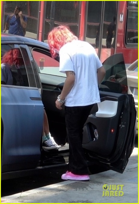 Addison Rae Spotted Kissing Rumored New Boyfriend Omer Fedi (Photos ...