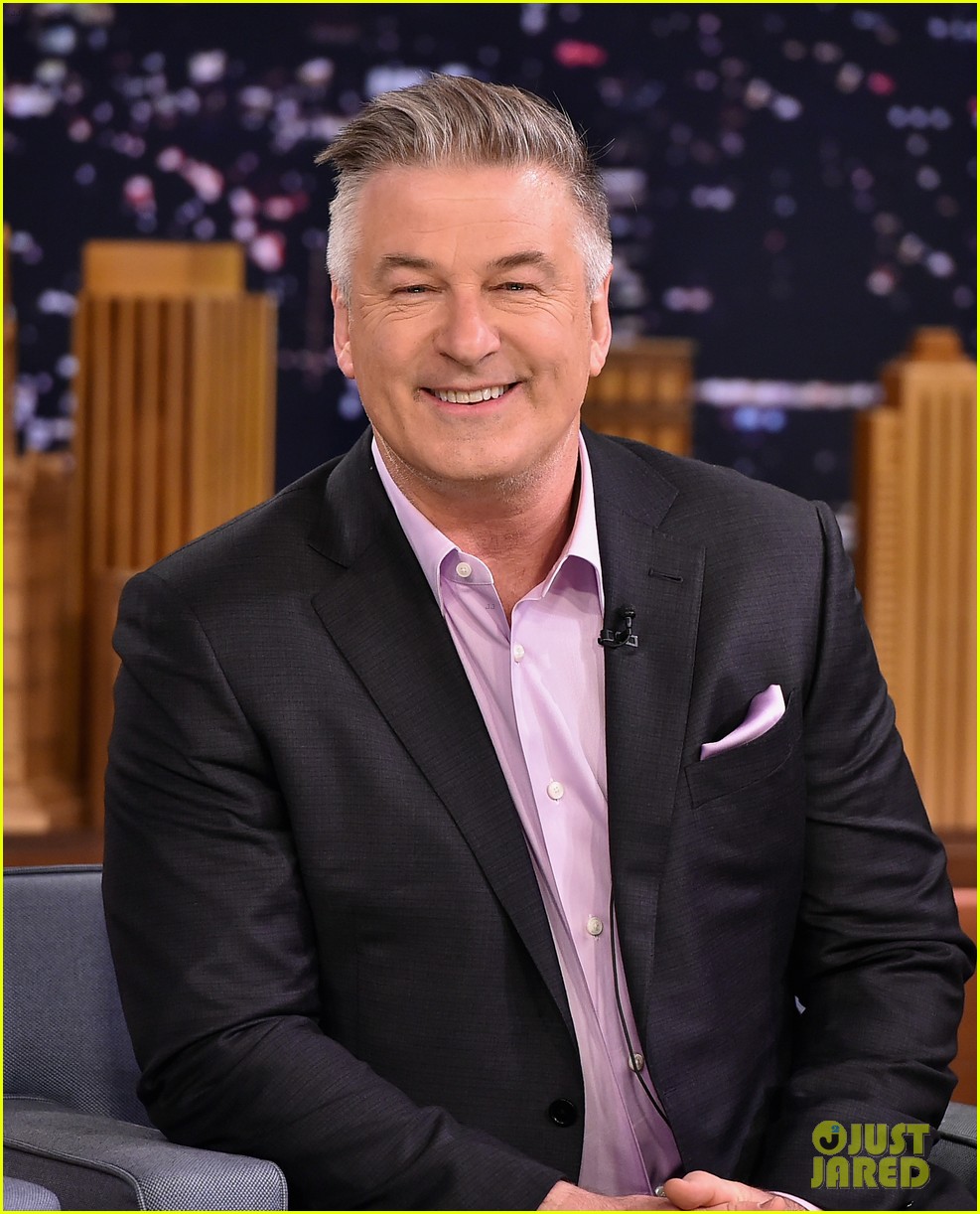 Alec Baldwin Says Andrew Cuomo's Resignation Is 'Tragic': Photo 4602628 ...