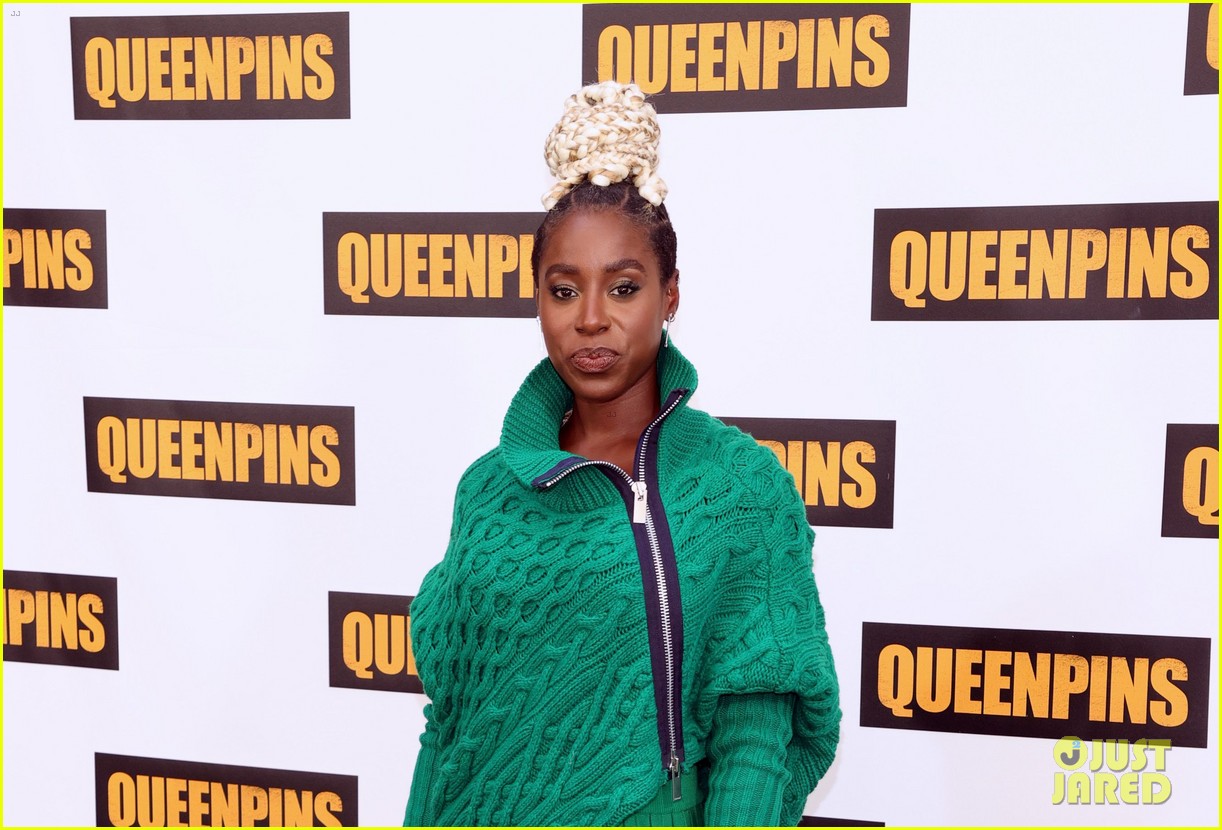 Bebe Rexha, Kirby Howell-Baptiste, & Kristen Bell Pose Together at ...