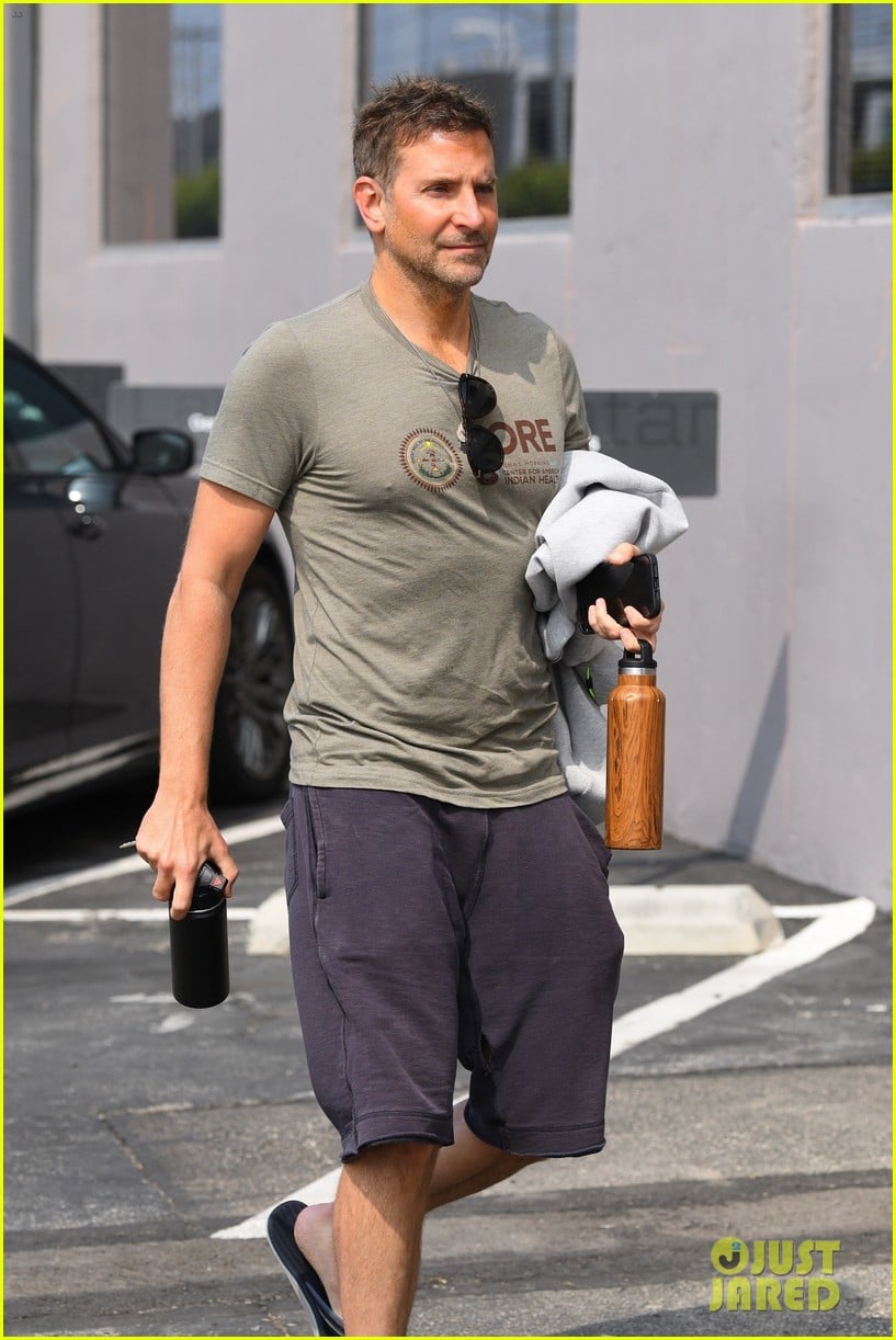 Bradley Cooper Spotted Keeping Up with His Workouts in L.A. - See ...