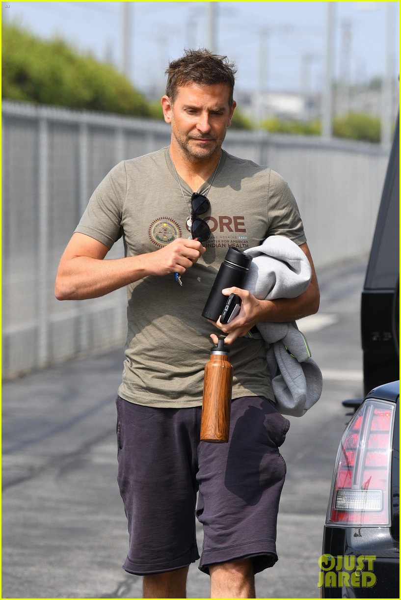 Bradley Cooper Spotted Keeping Up with His Workouts in L.A. - See ...