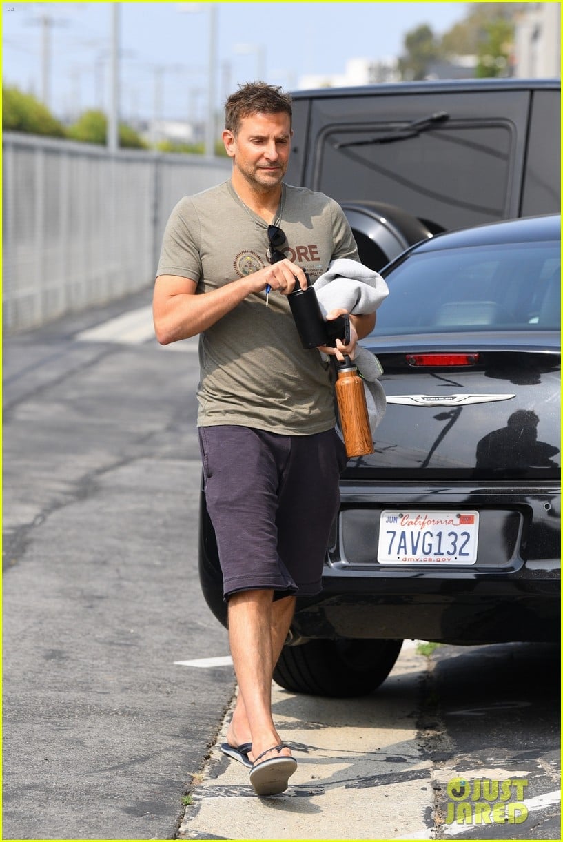 Bradley Cooper Spotted Keeping Up with His Workouts in L.A. - See ...