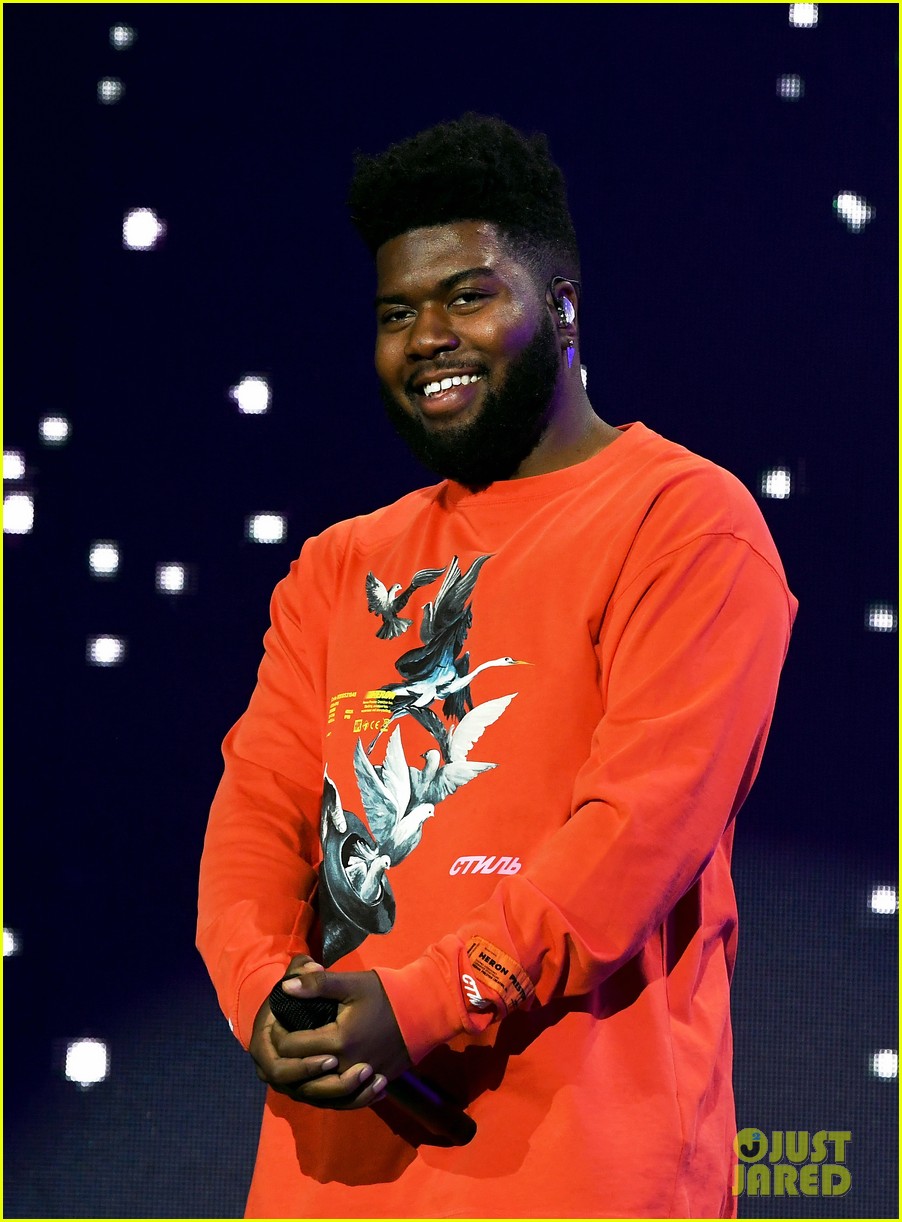 Khalid Says He's 'Proud' of His Body Amid Fitness Journey!: Photo ...