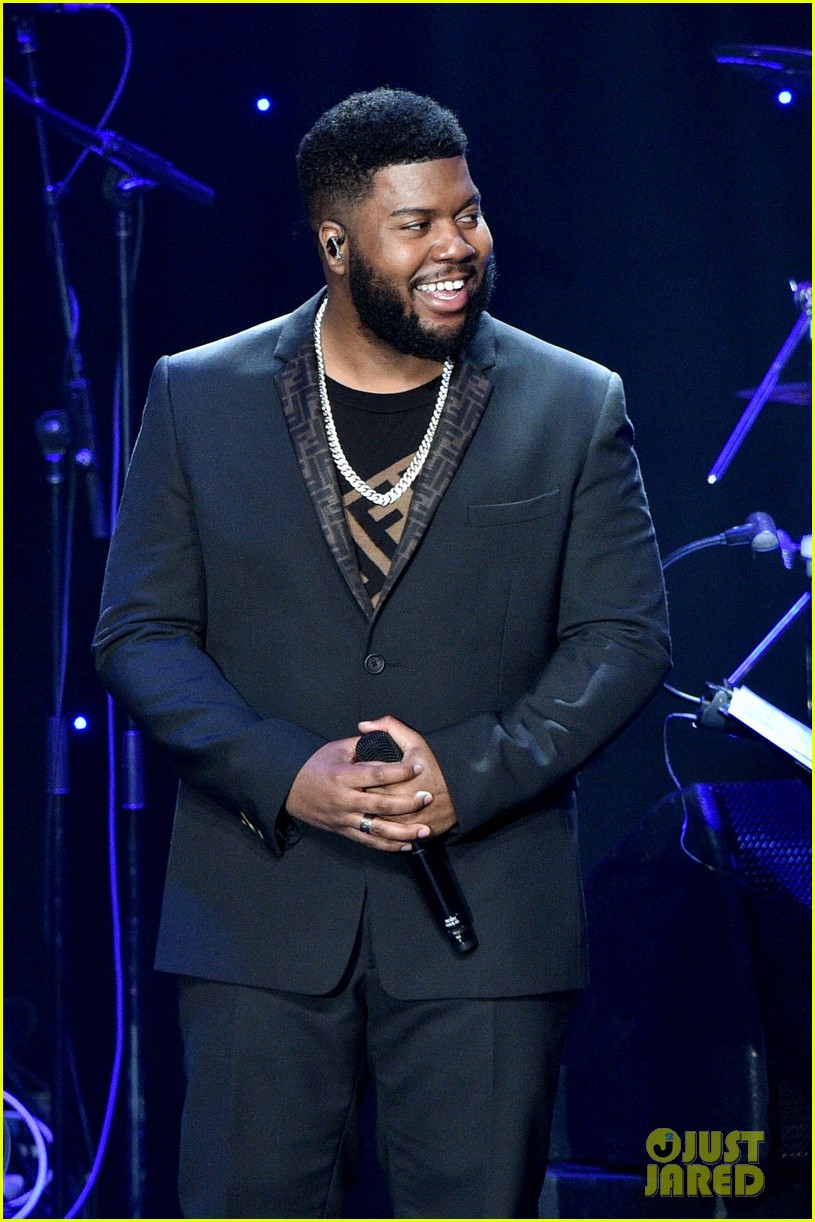 Khalid Says He's 'Proud' of His Body Amid Fitness Journey!: Photo ...