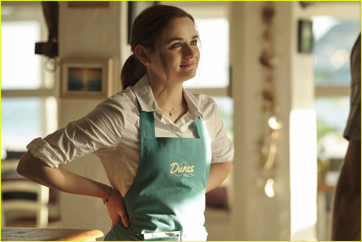 Here's Why Joey King's Hair in 'The Kissing Booth 3' Is Still a Wig ...