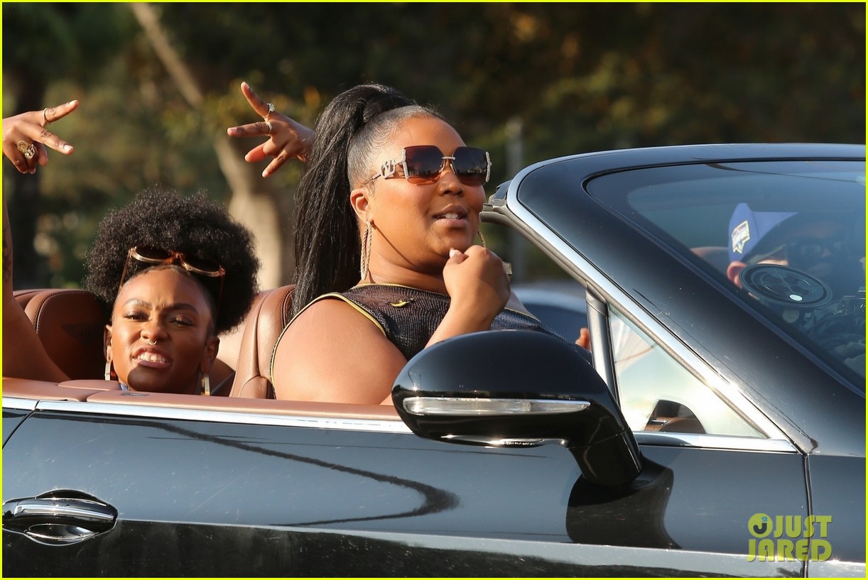 Lizzo Drives Around Beverly Hills Blasting Her New Song 'Rumors': Photo ...