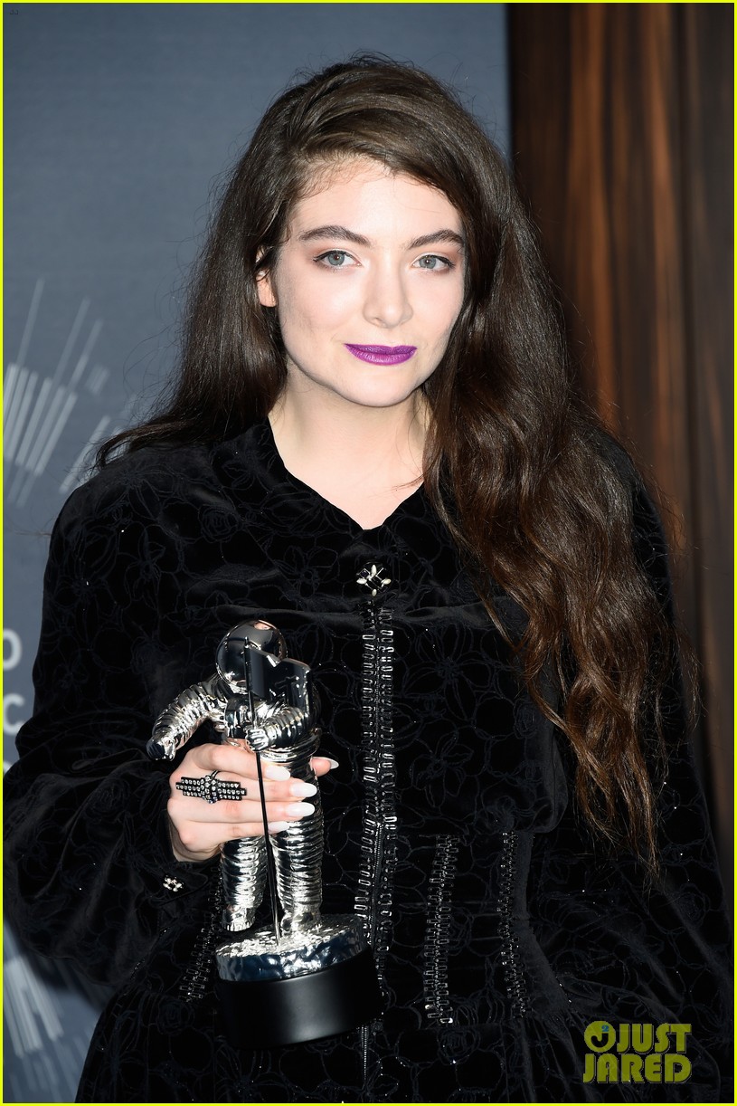 Lorde Reveals What She Really Thinks of Her Debut Album Now: Photo ...