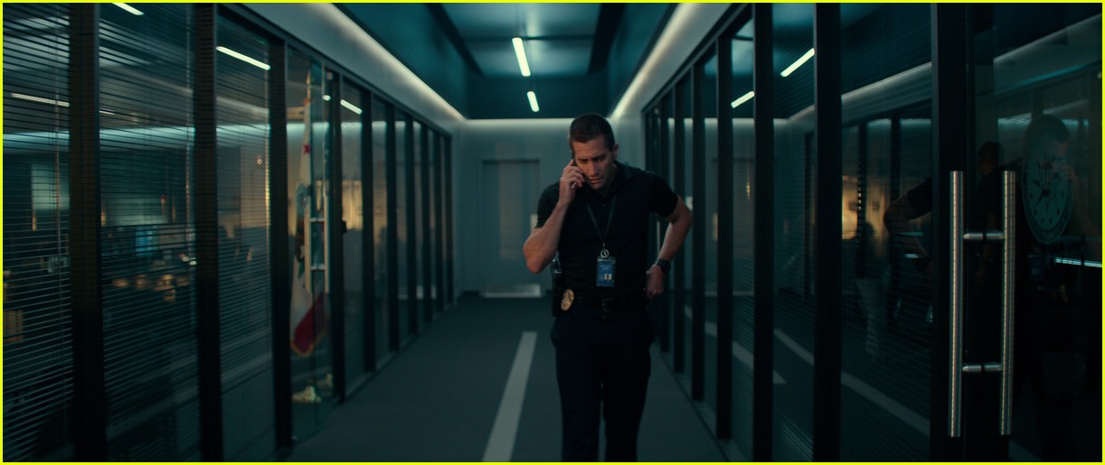 Jake Gyllenhaal Stars in 'The Guilty' - Watch the Teaser Trailer ...