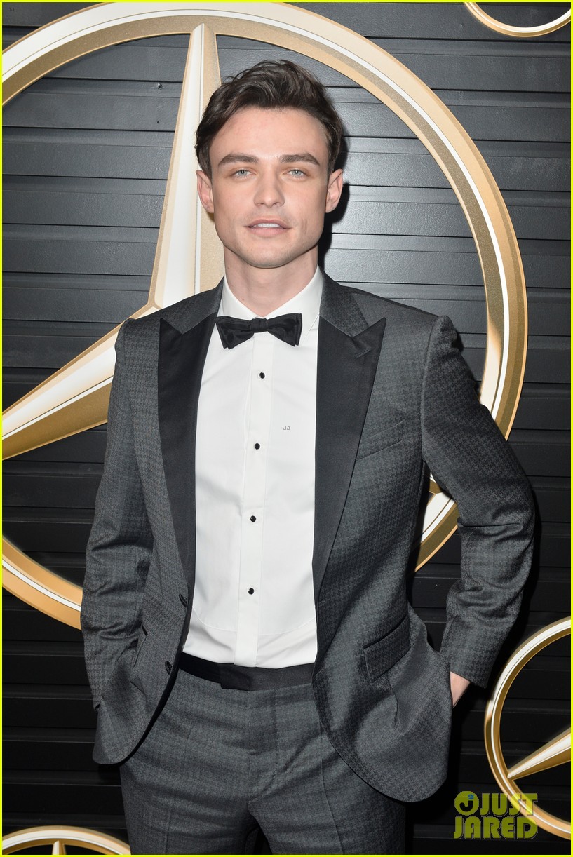 Thomas Doherty Opens Up About His Sexuality & Why He Doesn't Like ...