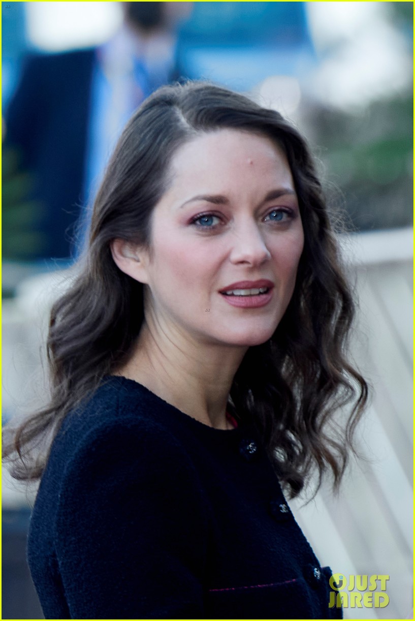 Marion Cotillard Rocks a Crop Top at Latest Red Carpet Premiere!: Photo ...