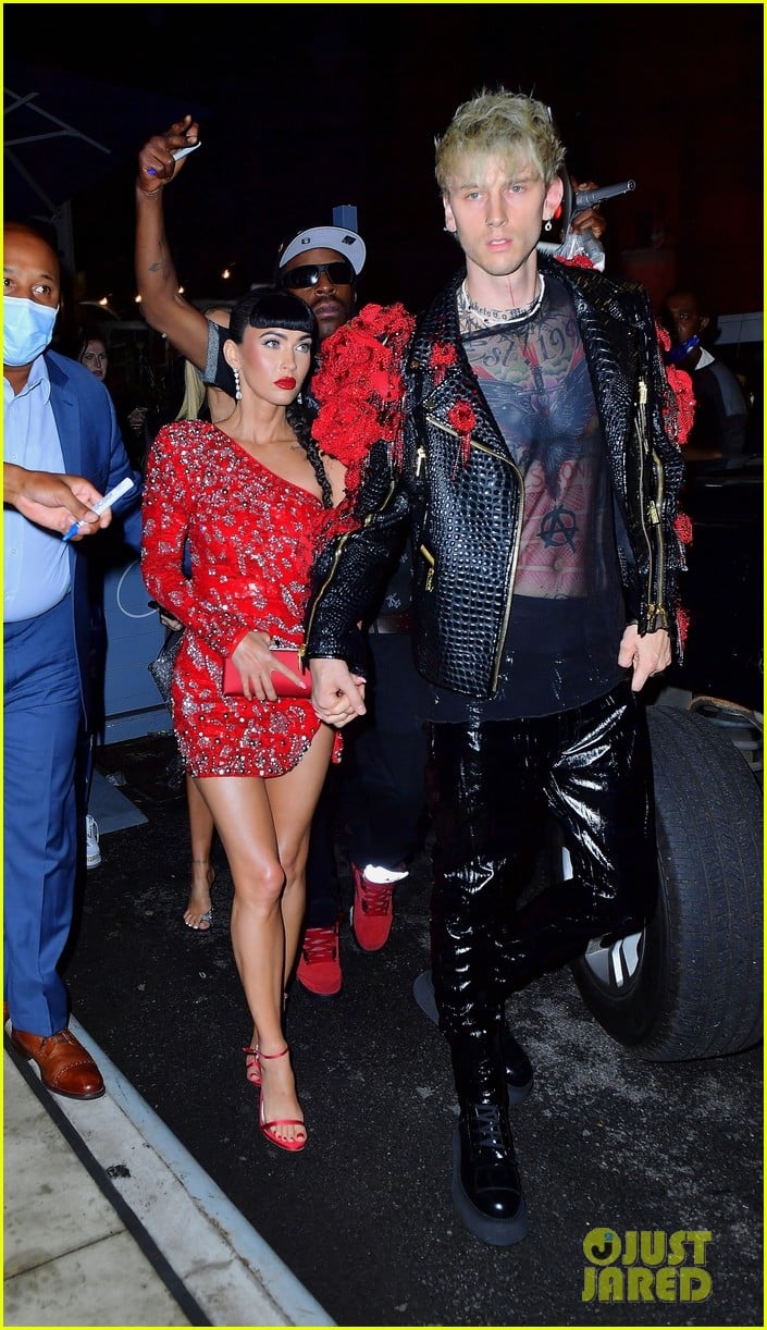 Megan Fox is Joined by Boyfriend Machine Gun Kelly for Met Gala 2021 ...