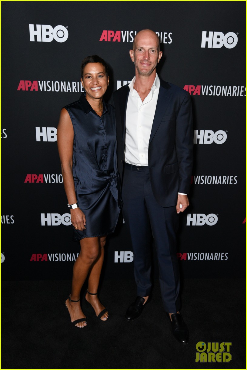 Jamie Chung & Daniel Dae Kim Hug It Out During HBO's APA Visionaries ...