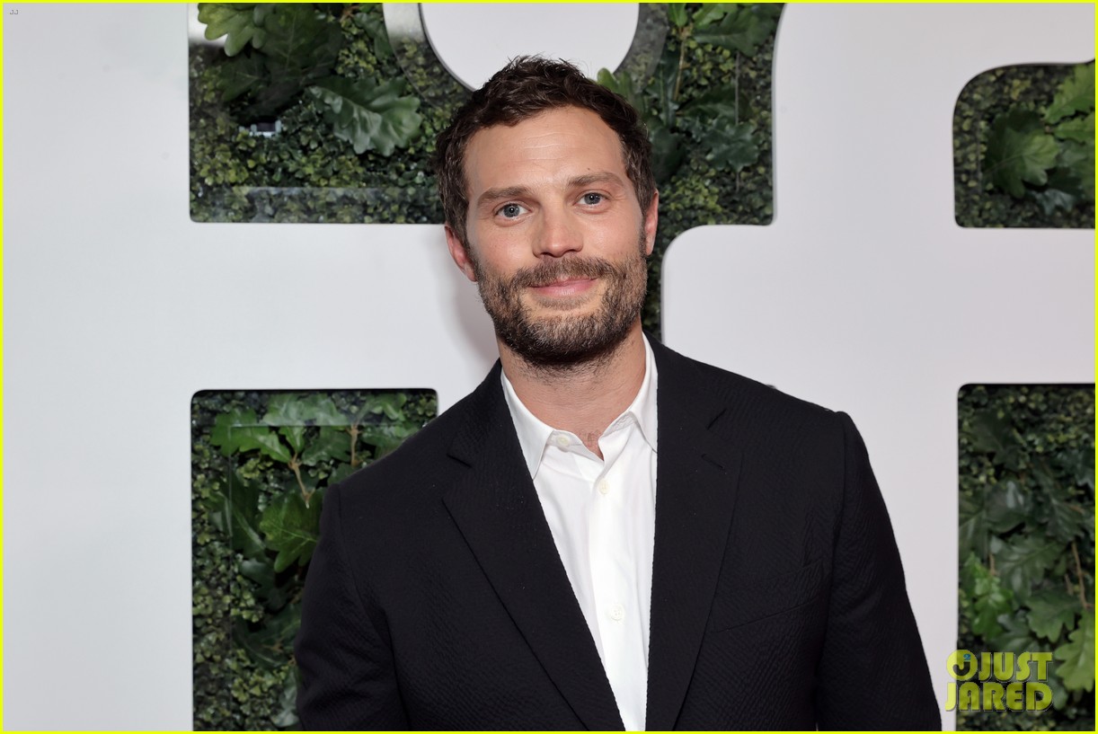 Jamie Dornan Attends the Premiere of 'Belfast' at TIFF 2021: Photo ...