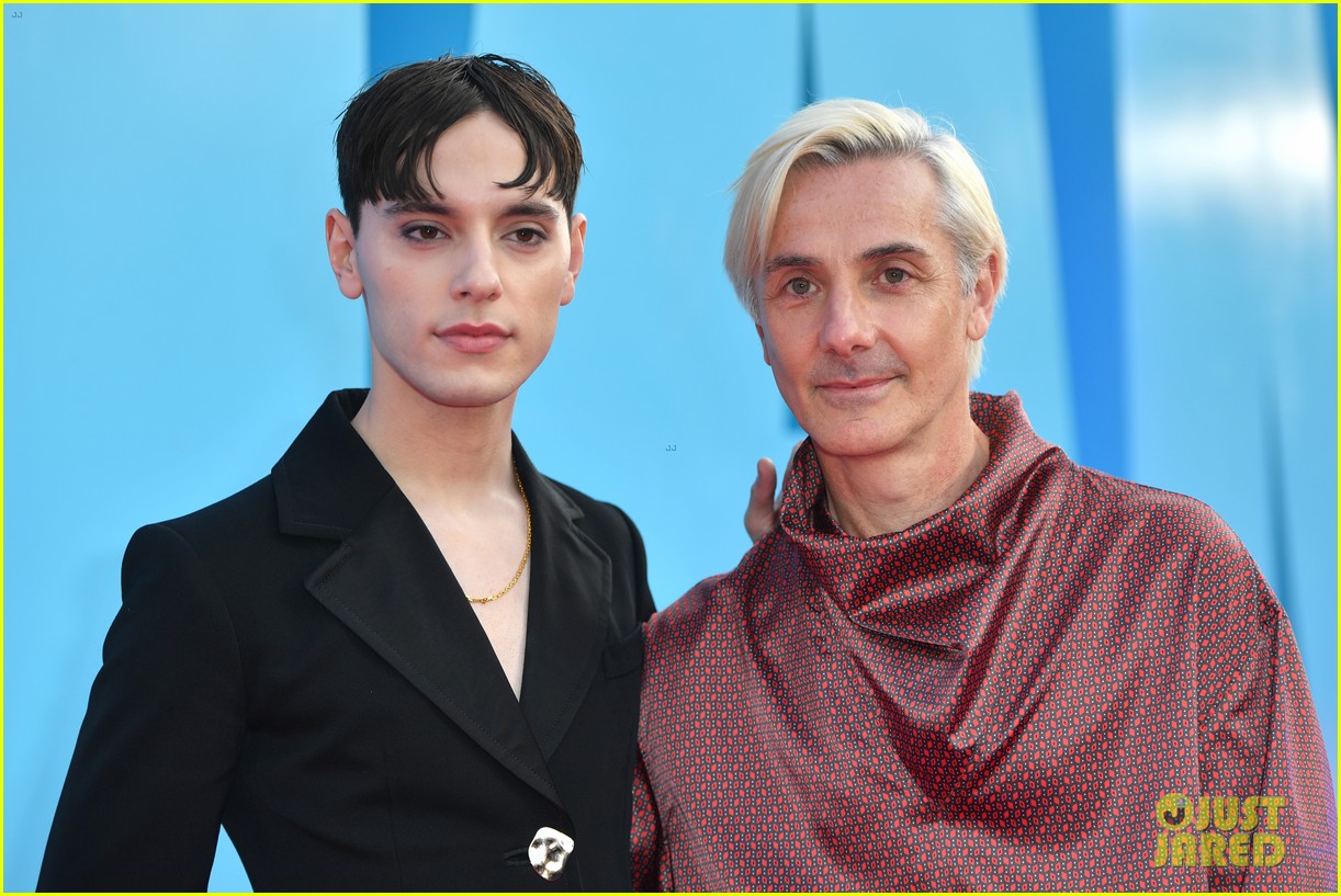 Max Harwood & Jamie Campbell Celebrate 'Everybody's Talking About Jamie ...