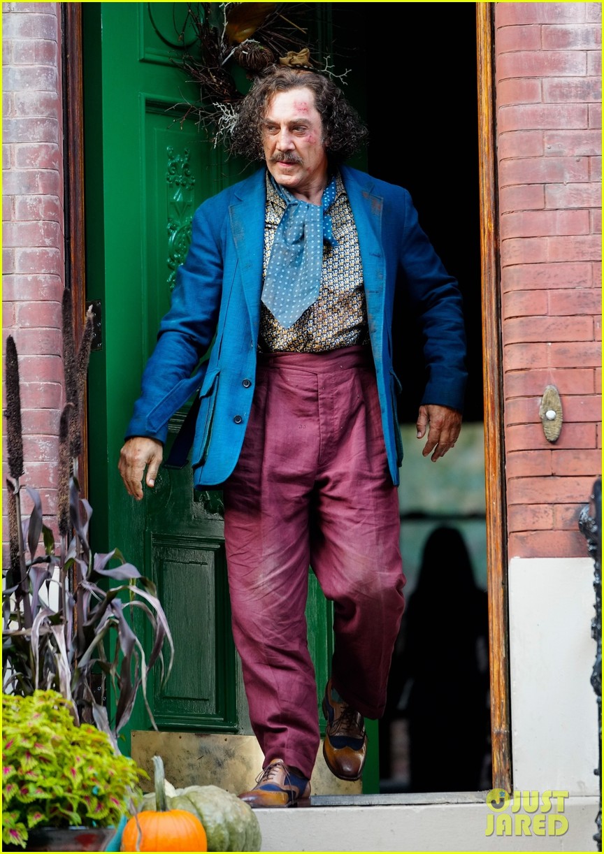 Javier Bardem Shows His Love For The Florida Gators on 'Lyle, Lyle ...