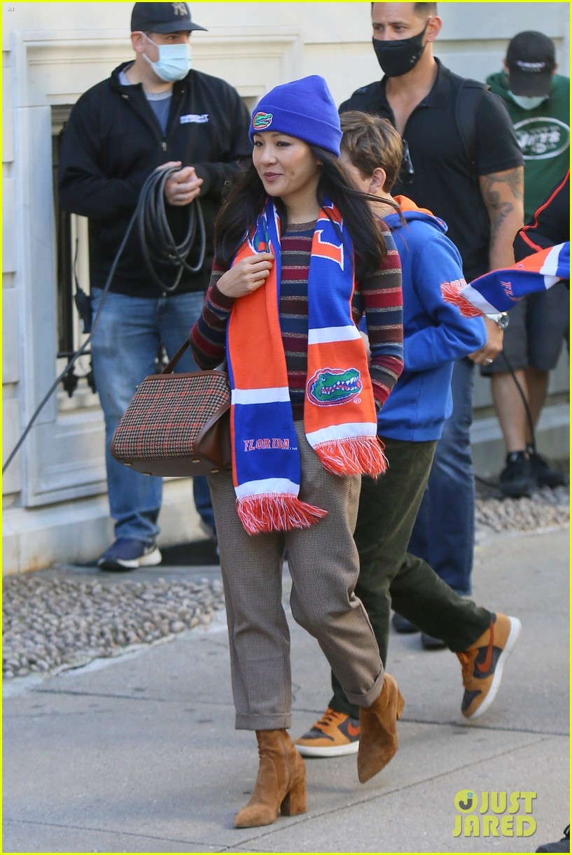 Javier Bardem Shows His Love For The Florida Gators on 'Lyle, Lyle ...