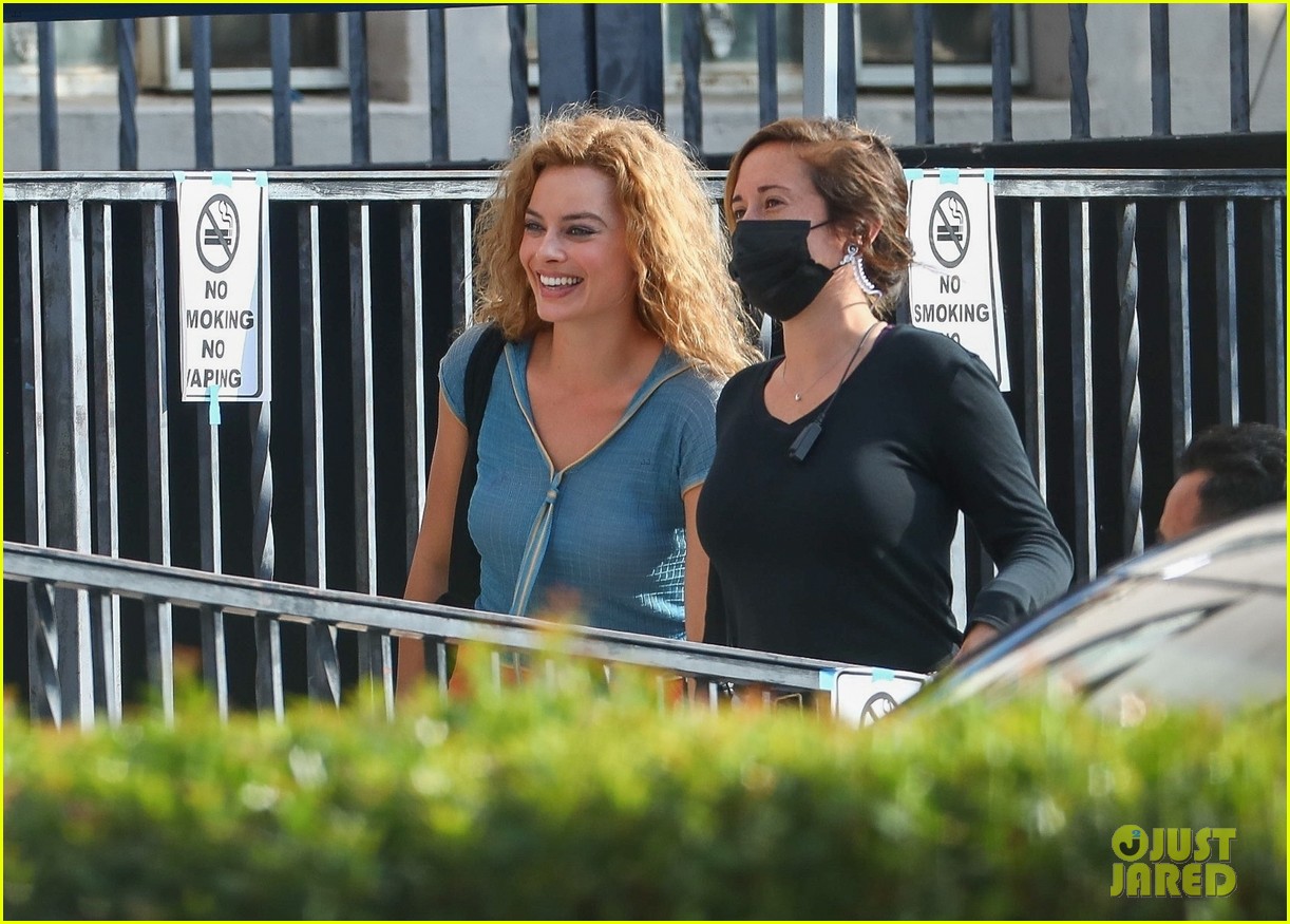 Margot Robbie Wears The Biggest Smile in The World As She Arrives On ...