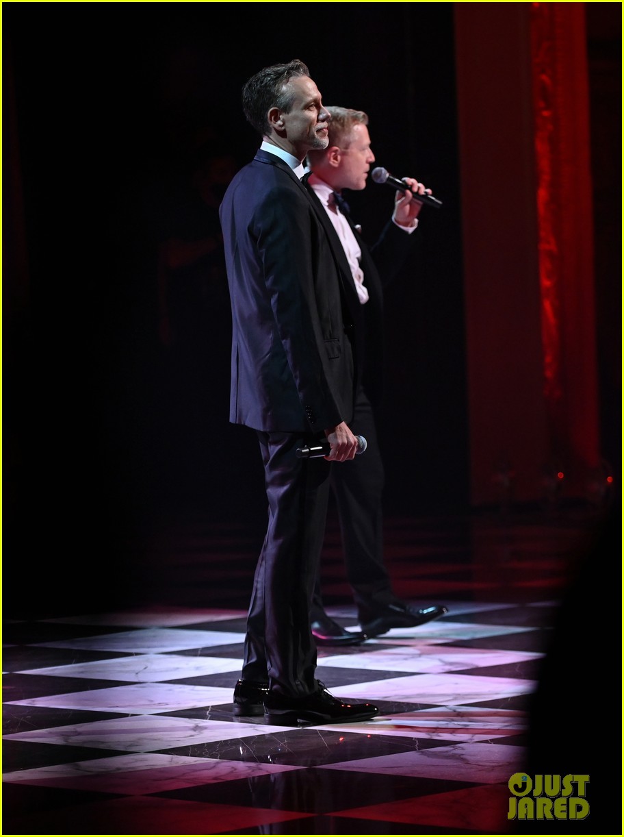 Adam Pascal & Anthony Rapp Reunite for Performance of 'What You Own ...