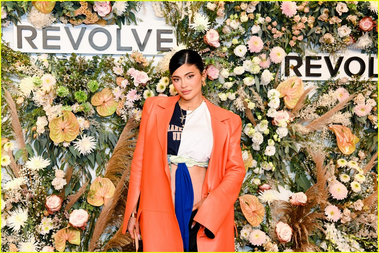So Many Stars Attended the Revolve Gallery Event During NYFW - See the ...