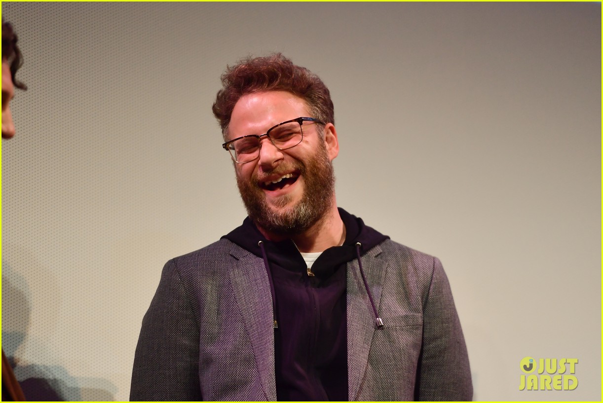 Seth Rogen Changes Up His Look, New Selfie Gets Lots of Attention ...