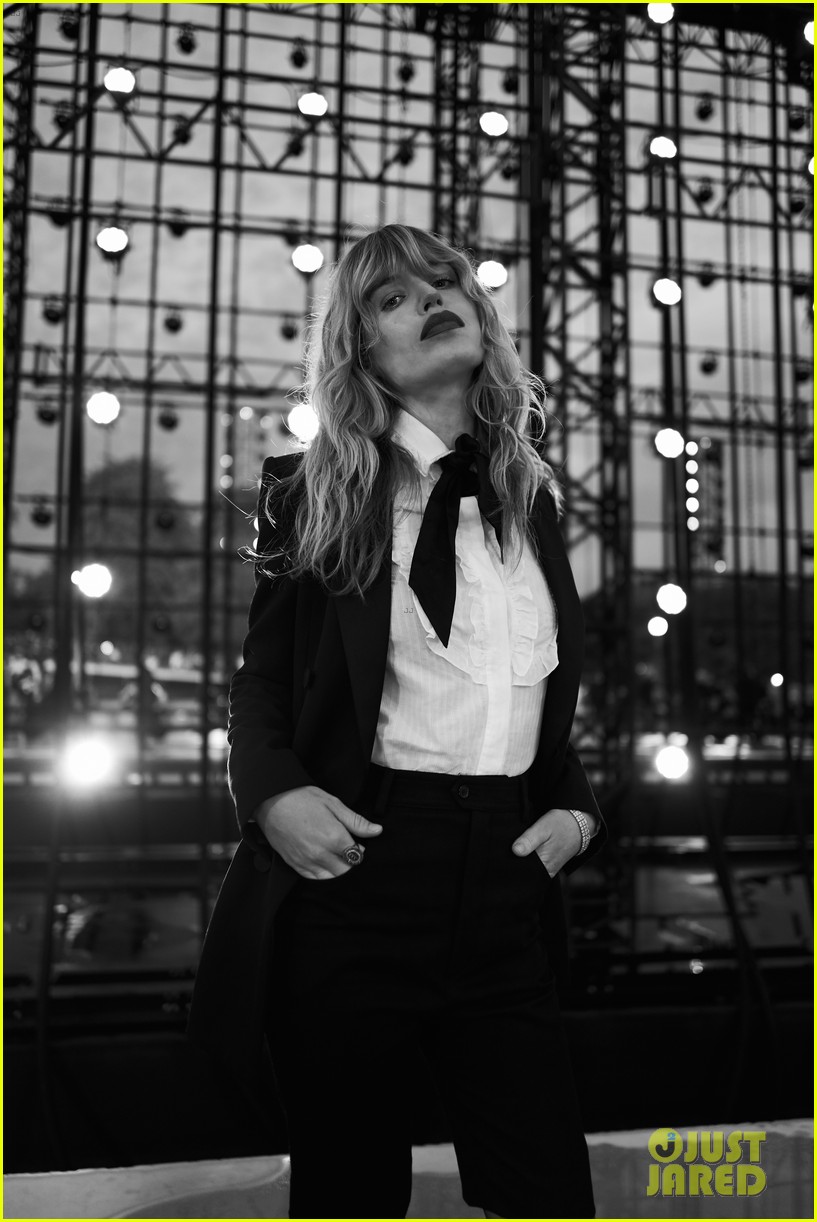 Blackpink's Rose Park Steps Out For Saint Laurent's Paris Fashion Week ...