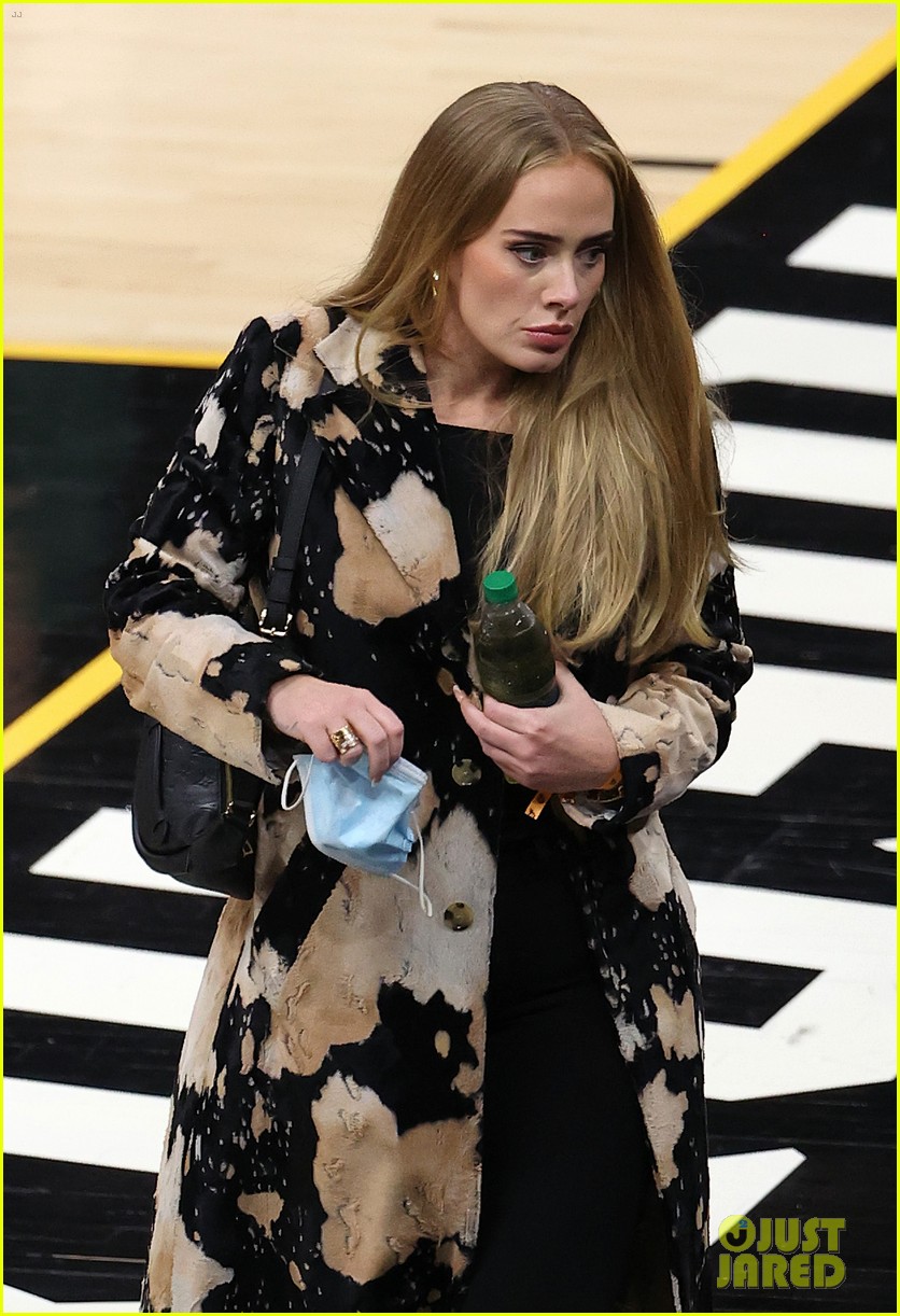 Adele Tries Classic British Dishes While Blindfolded - Watch Here!: Photo 4646333 | Adele Photos ...