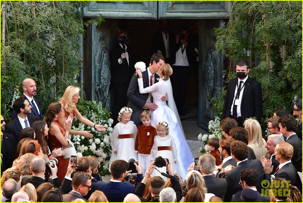 Photo: alexandre arnault wedding photos 49 | Photo 4646723 | Just Jared ...