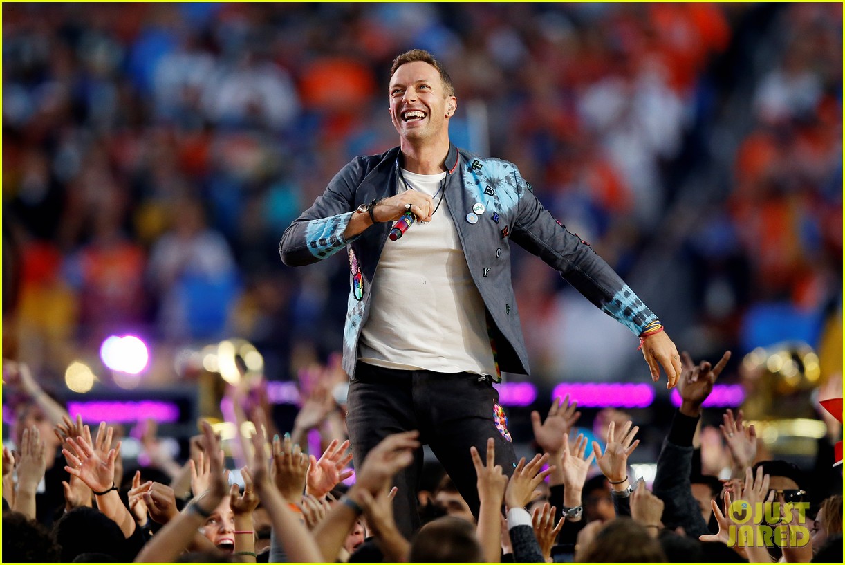 Coldplay's New Album Features Chris Martin's Kids, Apple & Moses ...