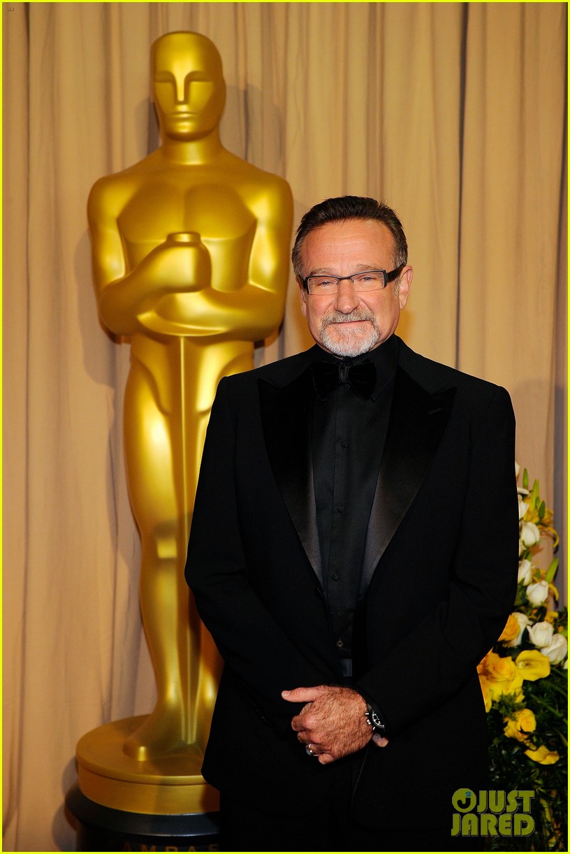 Jamie Costa Blows Fans Away with Incredible Impersonation of Robin ...