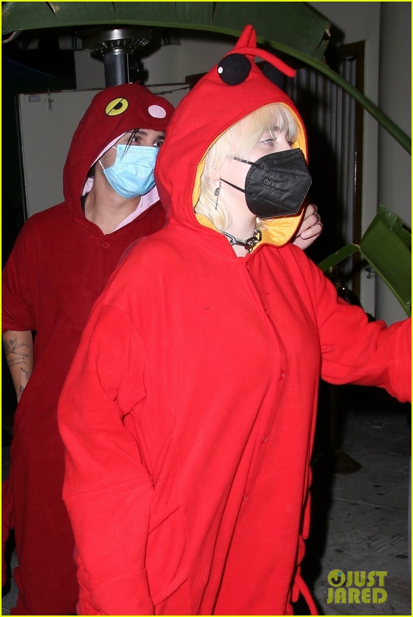 Doja Cat Celebrates Her Birthday with a Star-Studded Costume Party ...