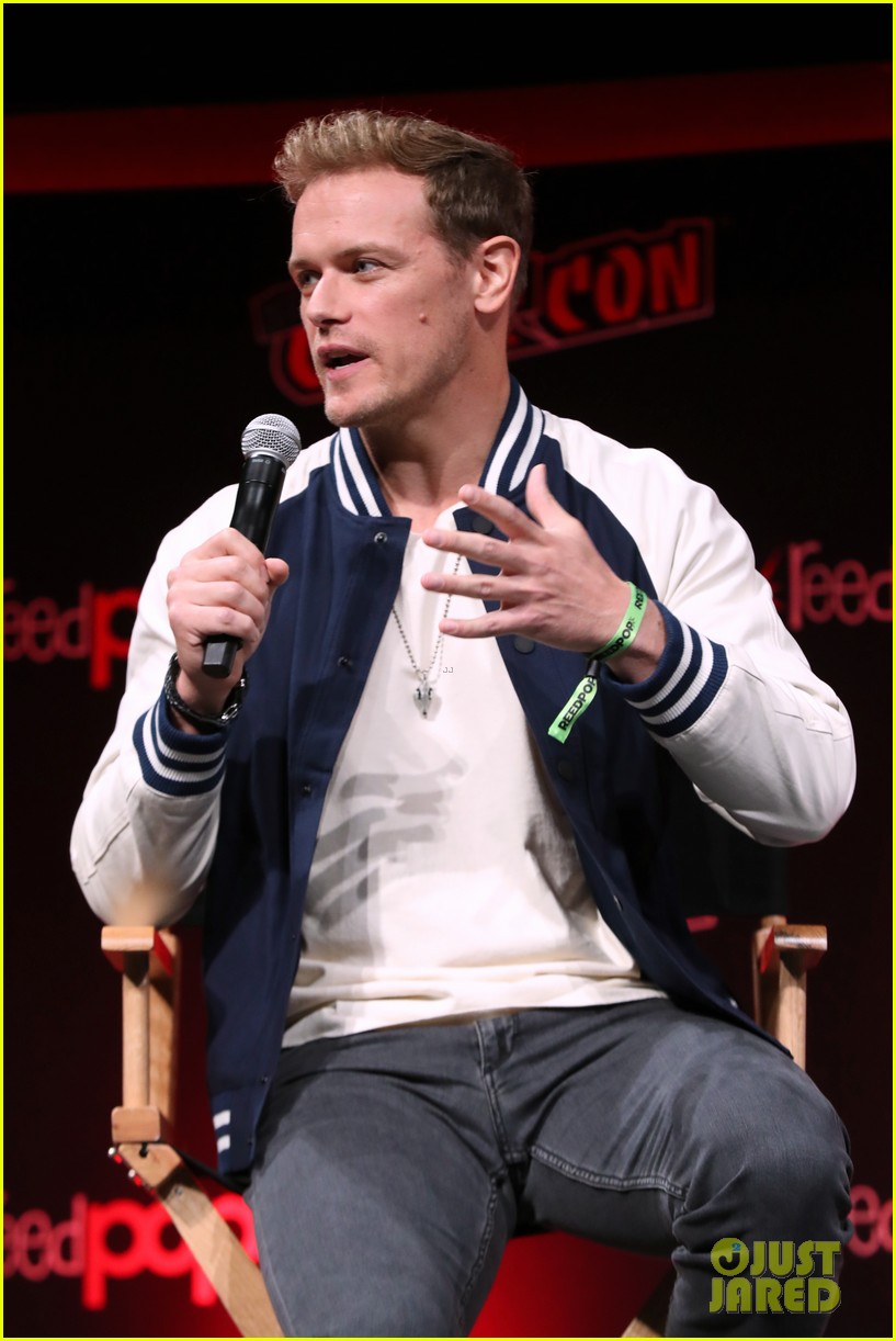 Sam Heughan Promotes 'Outlander' Season Six at New York Comic-Con 2021 ...