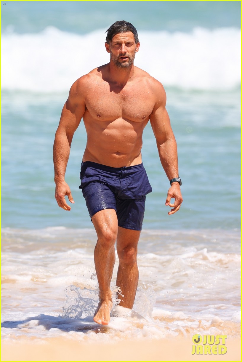 Australia's First 'Bachelor' Star Tim Robards Looks So Hot in These New ...