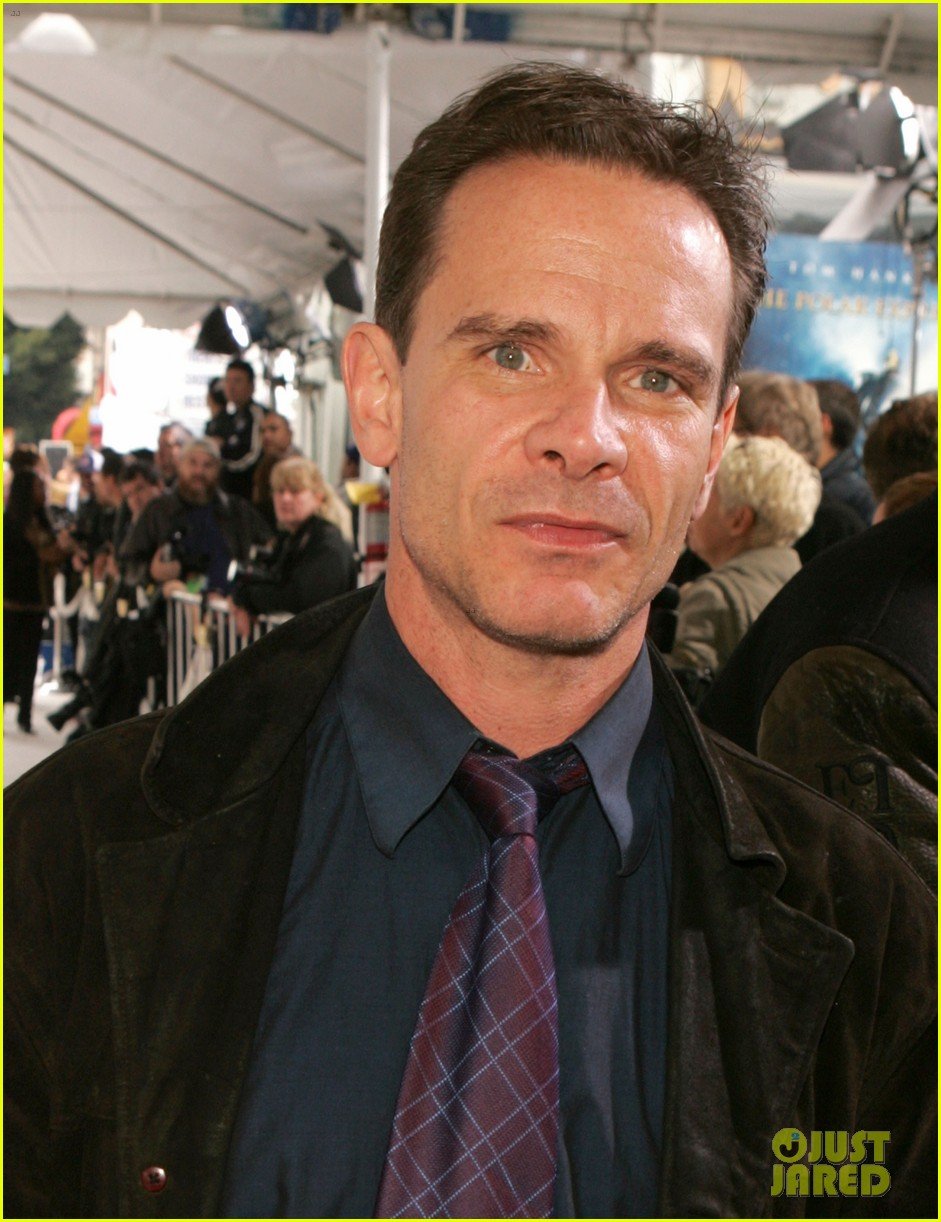 Peter Scolari Dead - 'Bosom Buddies' & 'Girls' Actor Dies at 66: Photo ...