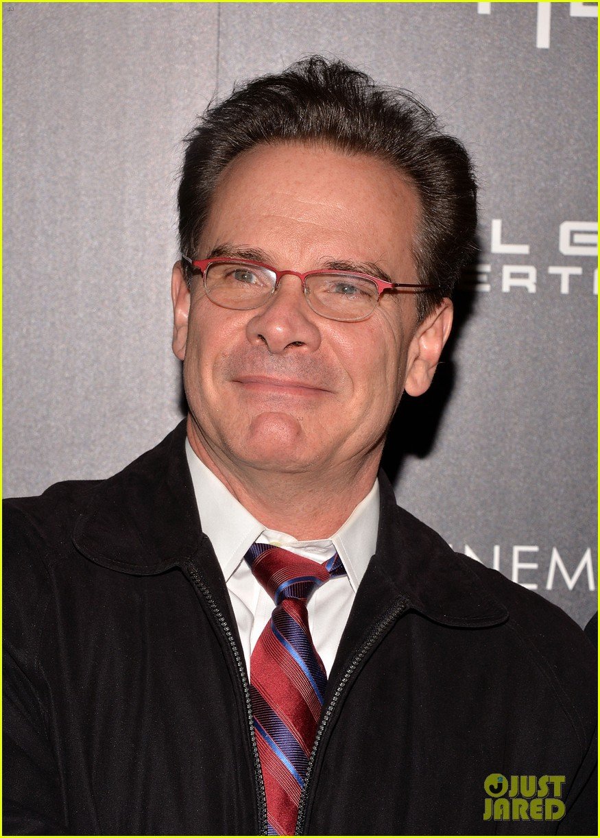 Peter Scolari Dead - 'Bosom Buddies' & 'Girls' Actor Dies at 66: Photo ...