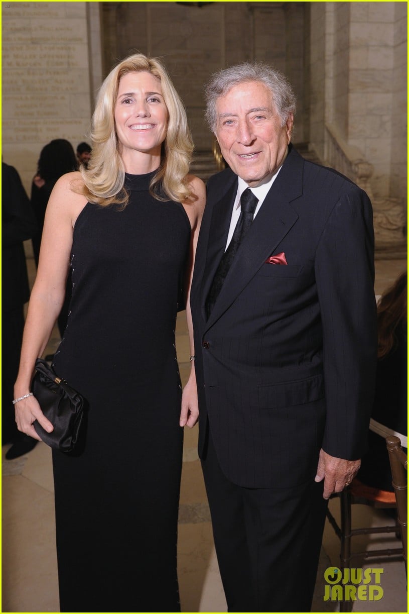 Tony Bennett's Wife Susan Crow Says He 'Doesn't Know' He Has Alzheimer's Disease: Photo 4637670 ...