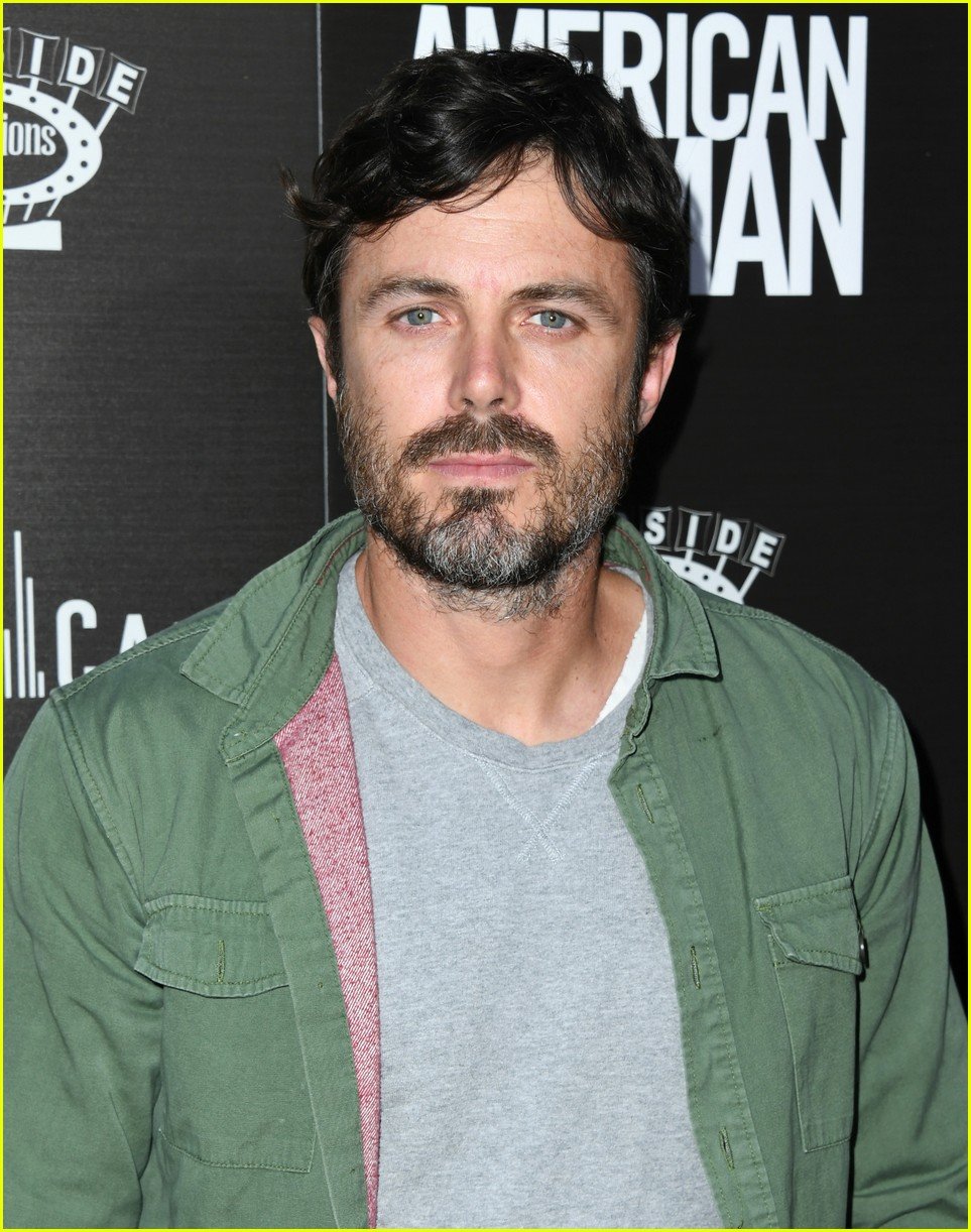 Casey Affleck to Star in Sci-Fi Thriller 'Slingshot' Opposite Laurence ...