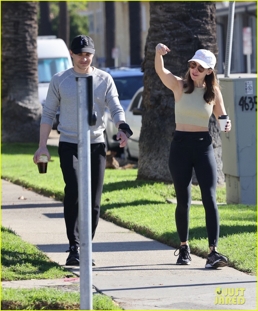 Cute Couple Dave Franco & Alison Brie Spotted On a Sunday Stroll During ...
