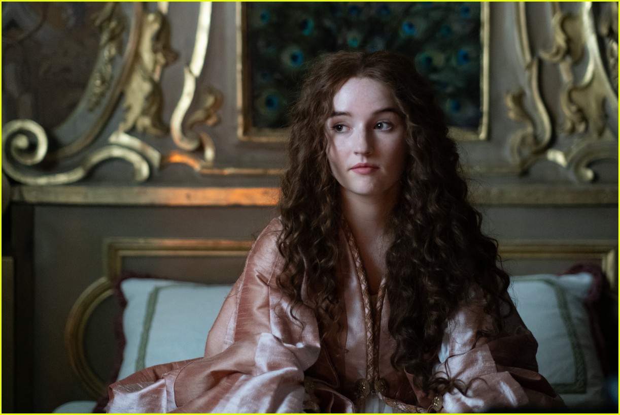 Hulu Debuts First Looks for Joey King & Kaitlyn Dever's Upcoming Movies ...