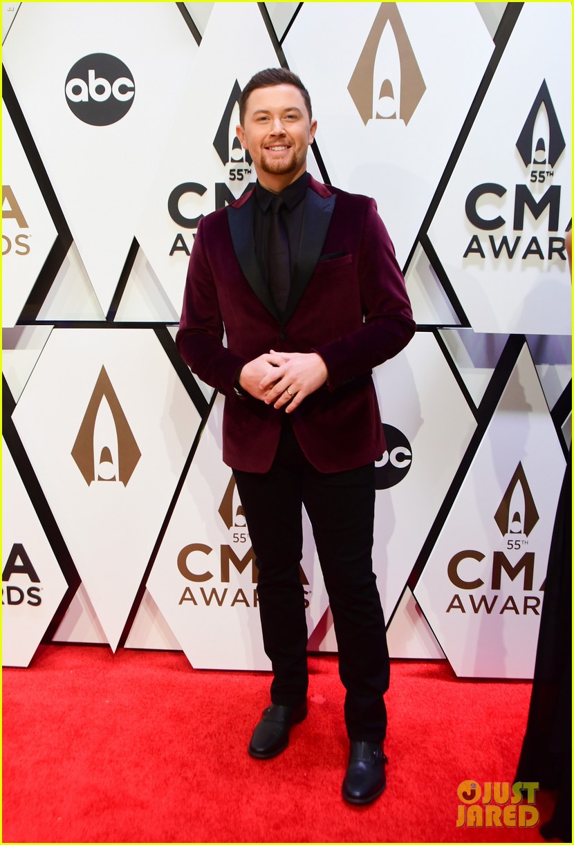 Maren Morris & Gabby Barrett Couple Up With Their Hubby's At The CMA ...